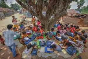 The Photo Story Of A Teacher Who Taught Children On The Streets In India