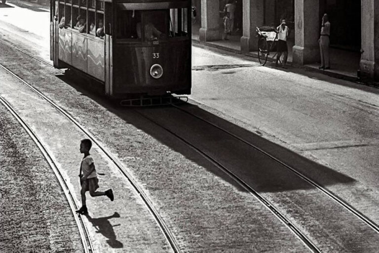 Fan Ho: Capturing Light And Geometry In Black And White Masterpieces
